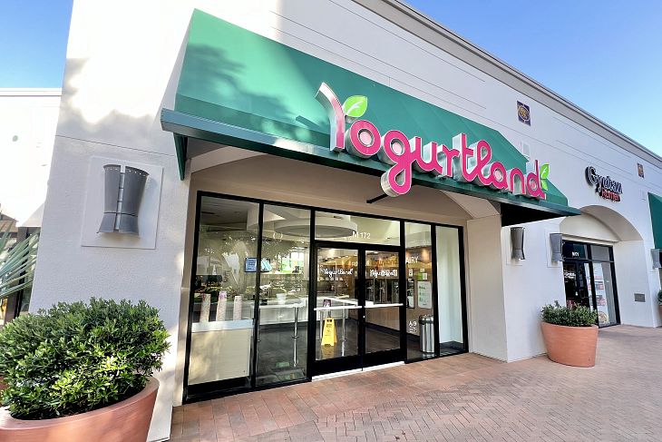 Yogurtland: Locations | UCI